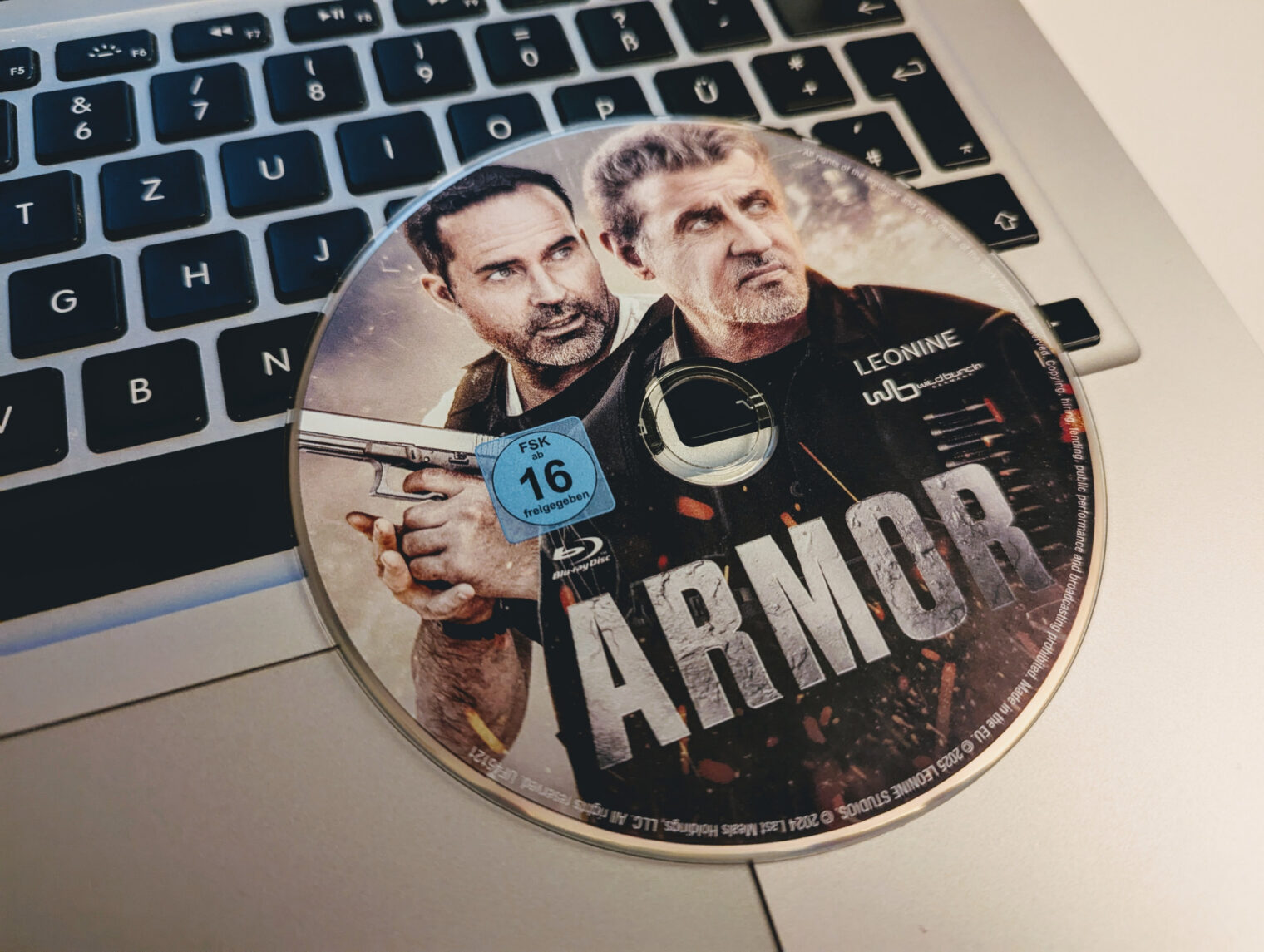 ZoomLab // pers. Blog | Reingeschaut: Armor | Entertainment ...